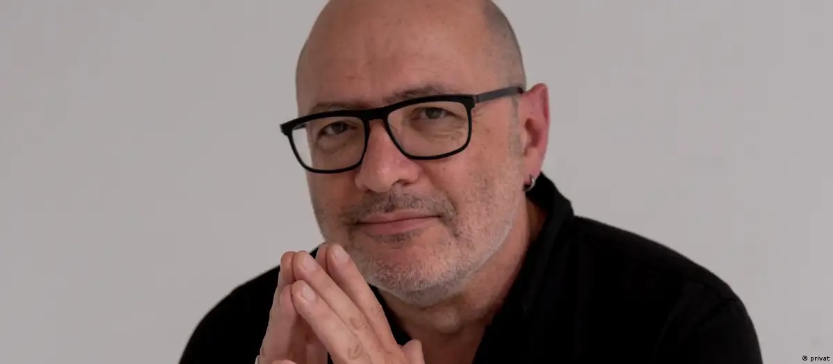 The Grinch Who Stole New Year – The Russian Reader